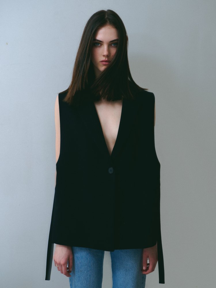 Grace Cameron | the Fashion Spot